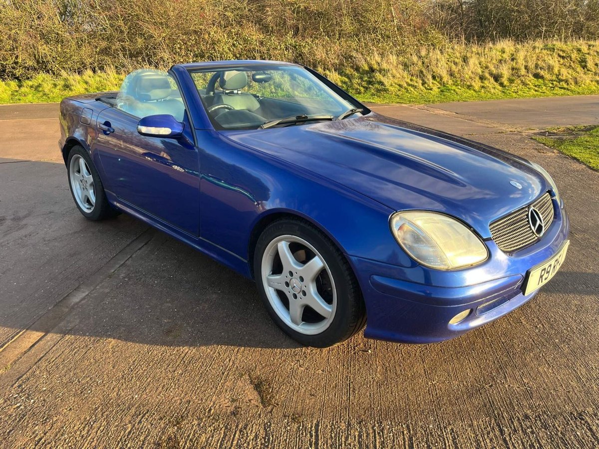 R9 RFJ | 2002 Mercedes-Benz SLK - Free History Check | UKCarData.co.uk