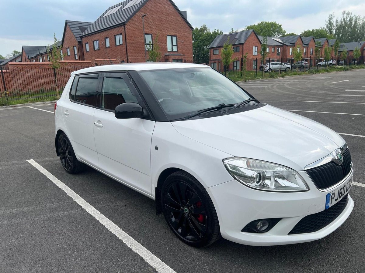 PJ60 GSU | 2010 Skoda Fabia - Free History Check | UKCarData.co.uk