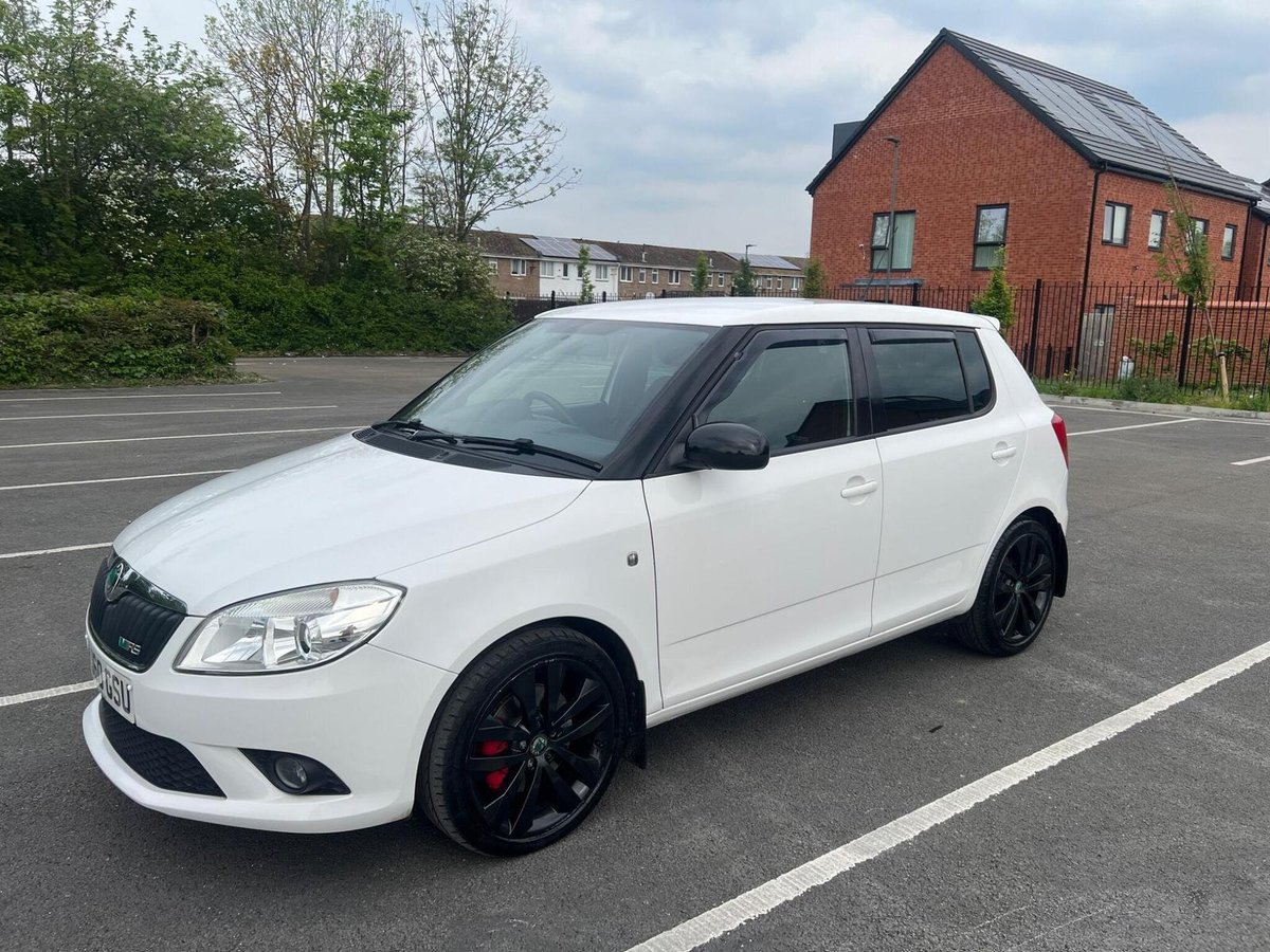 PJ60 GSU | 2010 Skoda Fabia - Free History Check | UKCarData.co.uk