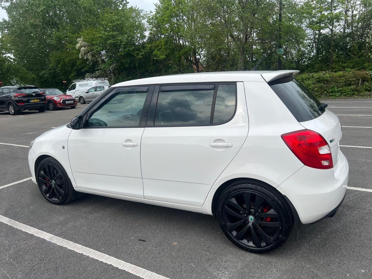 PJ60 GSU | 2010 Skoda Fabia - Free History Check | UKCarData.co.uk