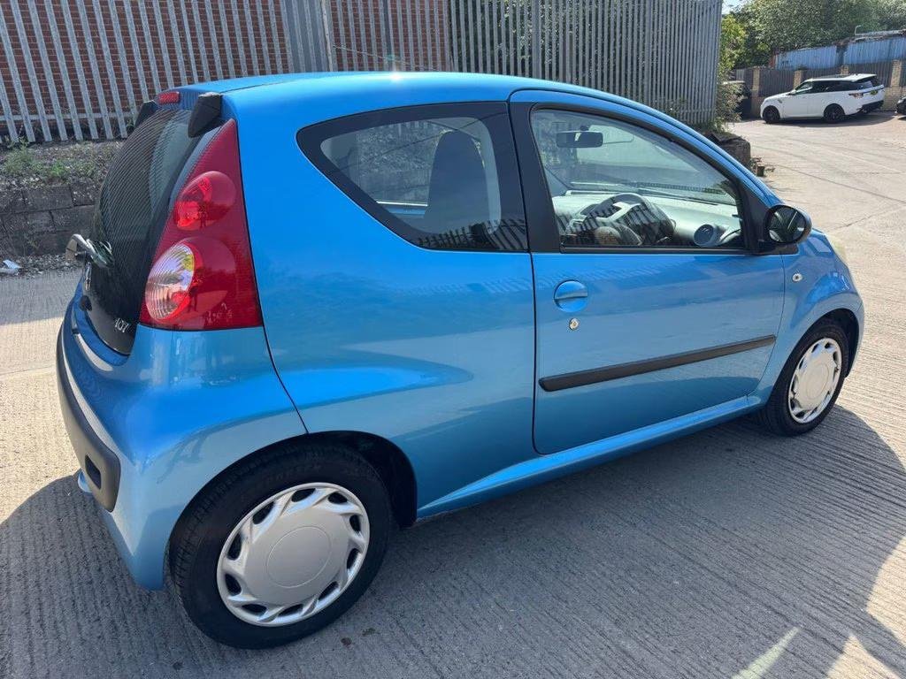 NV06 HCK | 2006 Peugeot Urban - Free History Check | UKCarData.co.uk