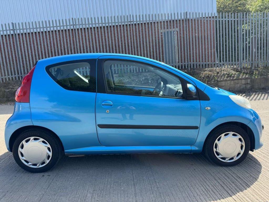 NV06 HCK | 2006 Peugeot Urban - Free History Check | UKCarData.co.uk