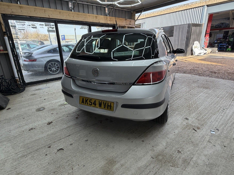 AK54 WVH | 2004 Vauxhall Astra - Free History Check | UKCarData.co.uk